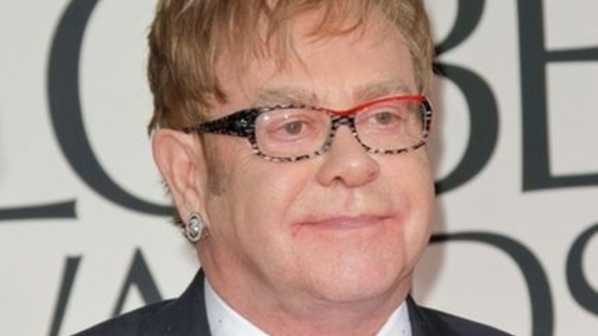Elton John ma poważne problemy ze wzrokiem | Kozaczek