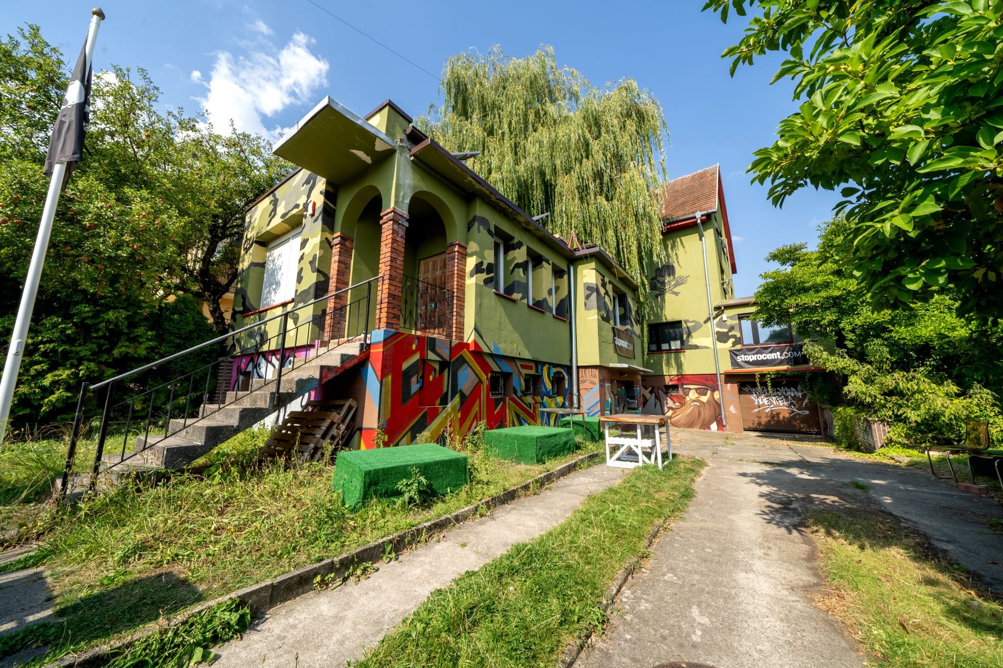 Raper Wini sprzedaje dom w Szczecinie | Kozaczek: Gwiazdy, plotki ...