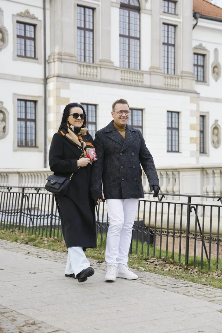 Radek Liszewski z zespołu "Weekend" na walentynkowym spacerze z żoną ...