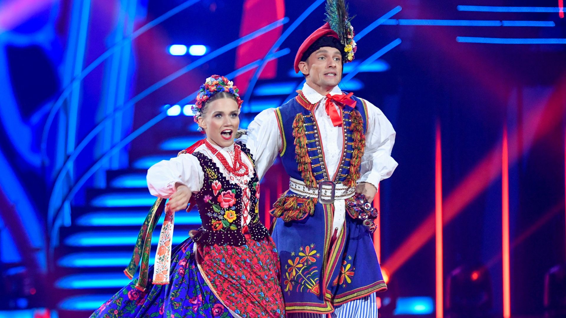 Filip Gurłacz i Agnieszka Kaczorowska zatańczyli KRAKOWIAKA. Widzowie ...