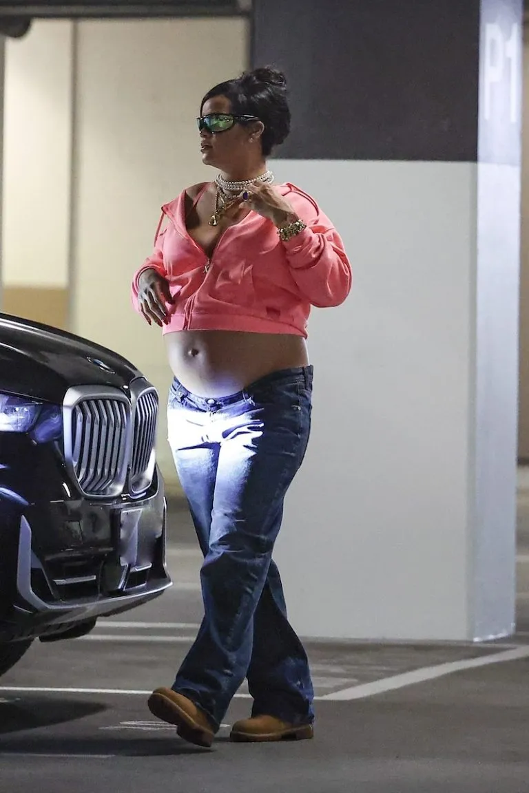 Rihanna niedługo rodzi! Domyka resztę spraw przed narodzinami trzeciego ...