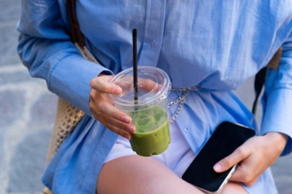 ice matcha latte - styl, moda, plotki, zdjęcia, ciuchy, wzrost - Zeberka.pl